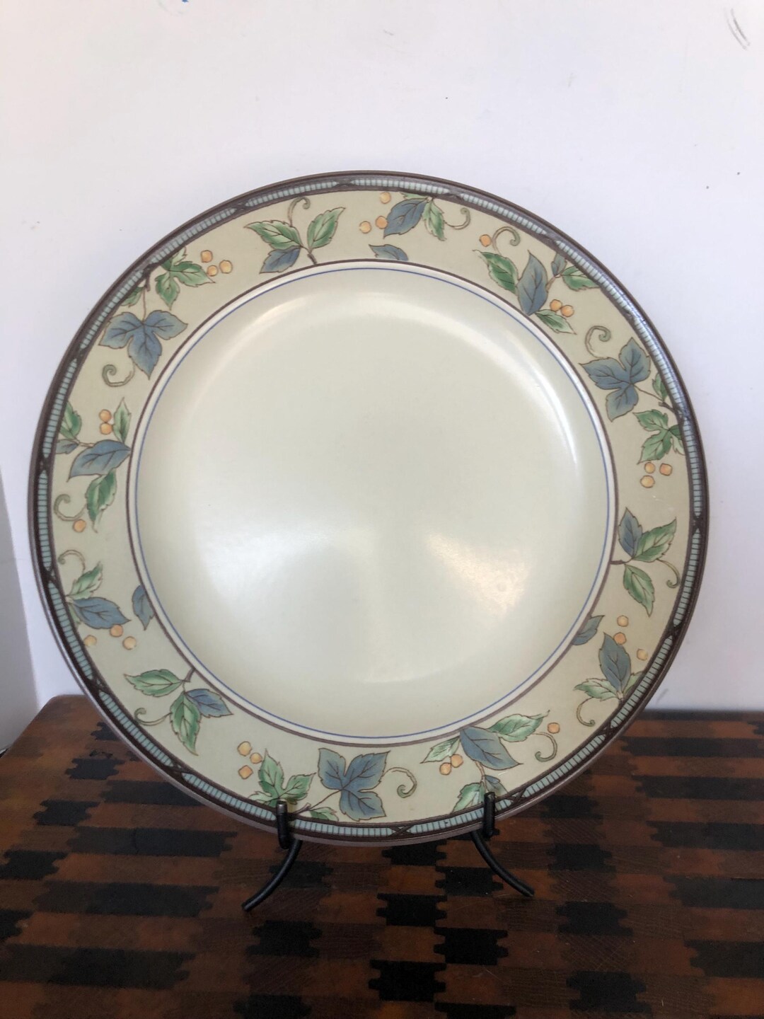 Vintage Mikasa Intaglio Garden Ivy Dinner Plate. Mint Condition ...