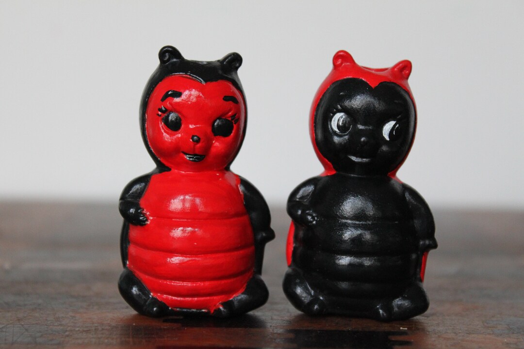 Vintage Ladybug Macrame Beads. Set of 2, Red and Black, Retro ...