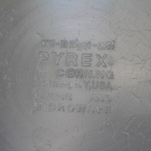 Vintage Pyrex Crazy Daisy Casserole Dish. Large Circle Dish, Number 475 ...