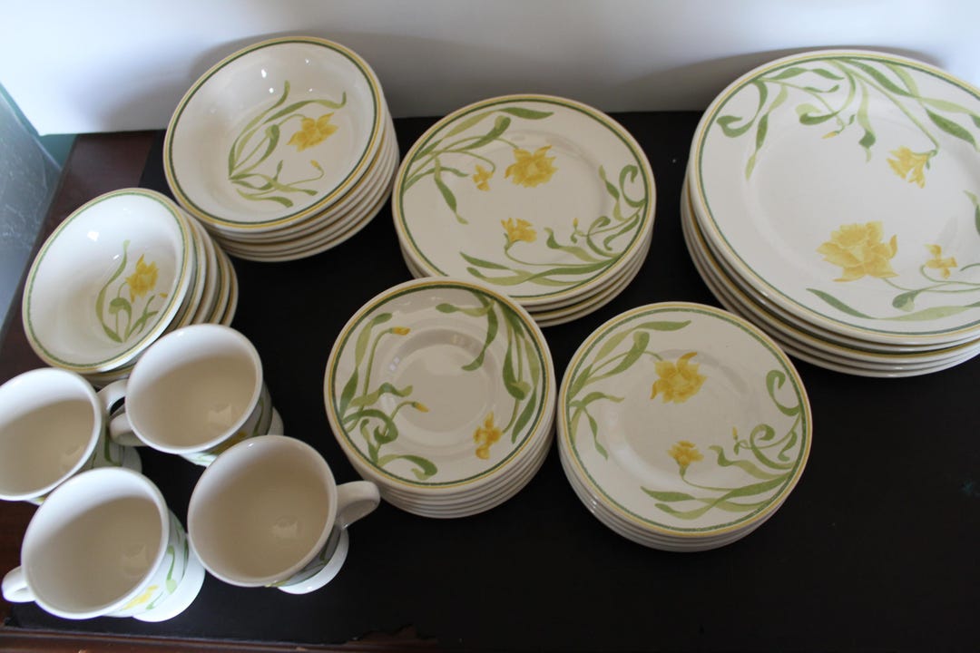 Vintage Franciscan Daffodil Dinner Ware. CHOOSE, Dinner, Salad, Bread ...