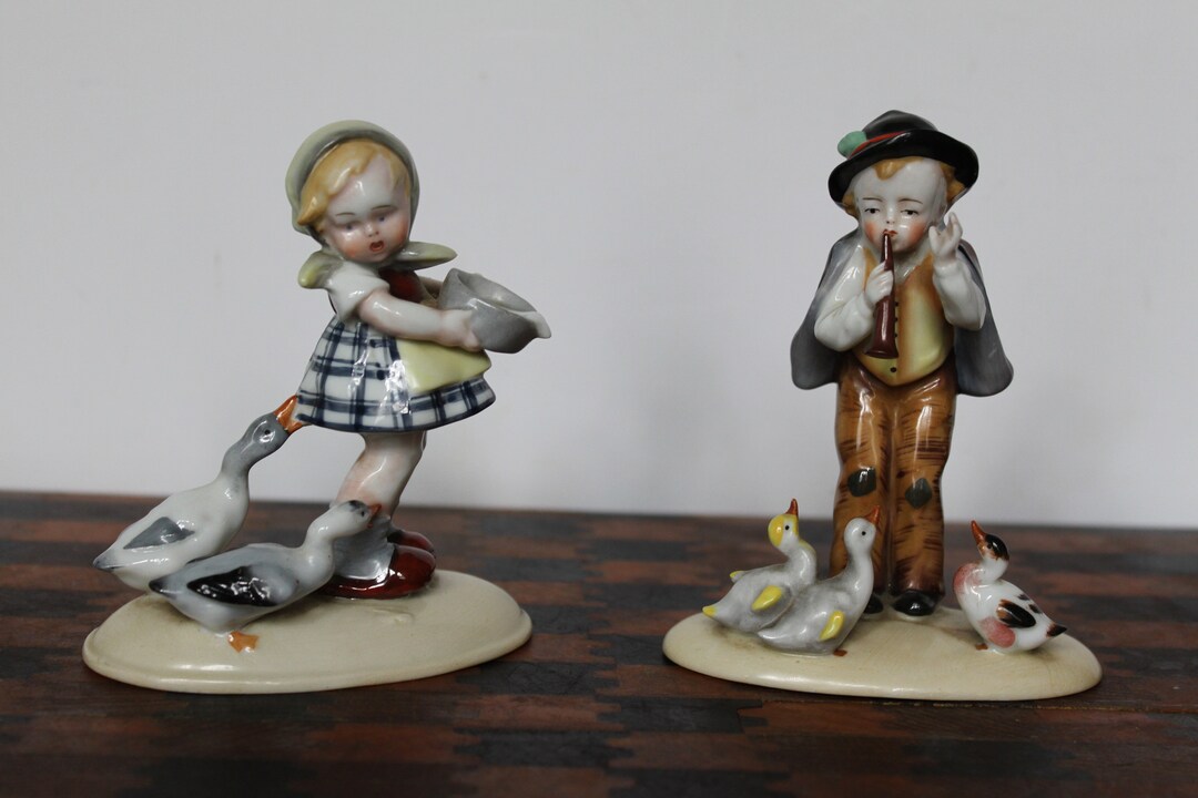 Vintage Goose Girl and Boy Figurines. Fasold and Stauch, Handgemalt ...