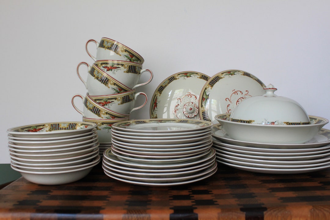 Vintage Alfred Meakin Porcelain Dishes. Red and Green Hummingbirds ...