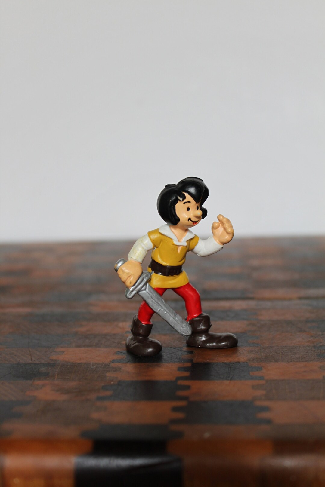 Vintage Smurfs Johan Figurine. Smurf Friend Johan Holding Sword, 1978 ...