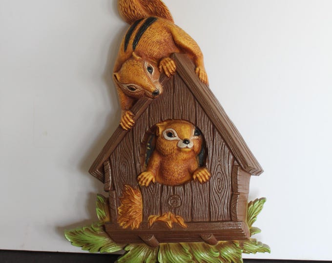 Vintage Chipmunk Wall Hanging. Molded Plastic, Chipmunks in Birdhouse ...
