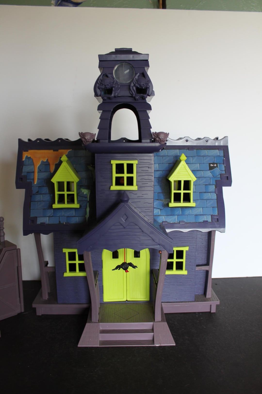 Vintage Scooby Doo Haunted Mansion Toy. Working Trap Door Features ...