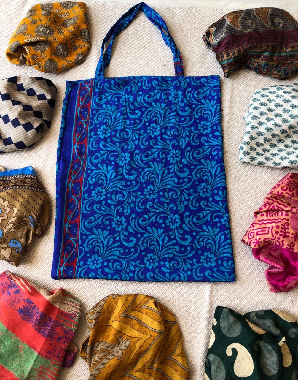 Silk Gift Bags, Packaging Bags, Clothing Packaging Bags, Sari Handle ...