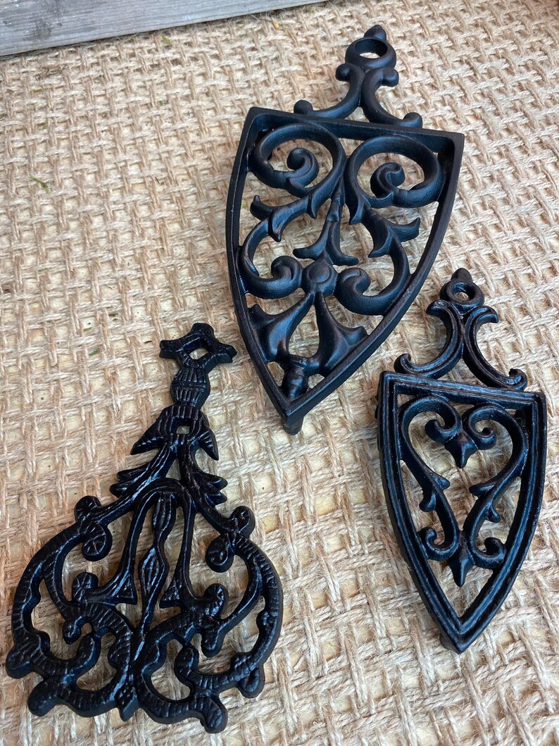 Cast Iron Wilton Trivets Set of 3 - Etsy