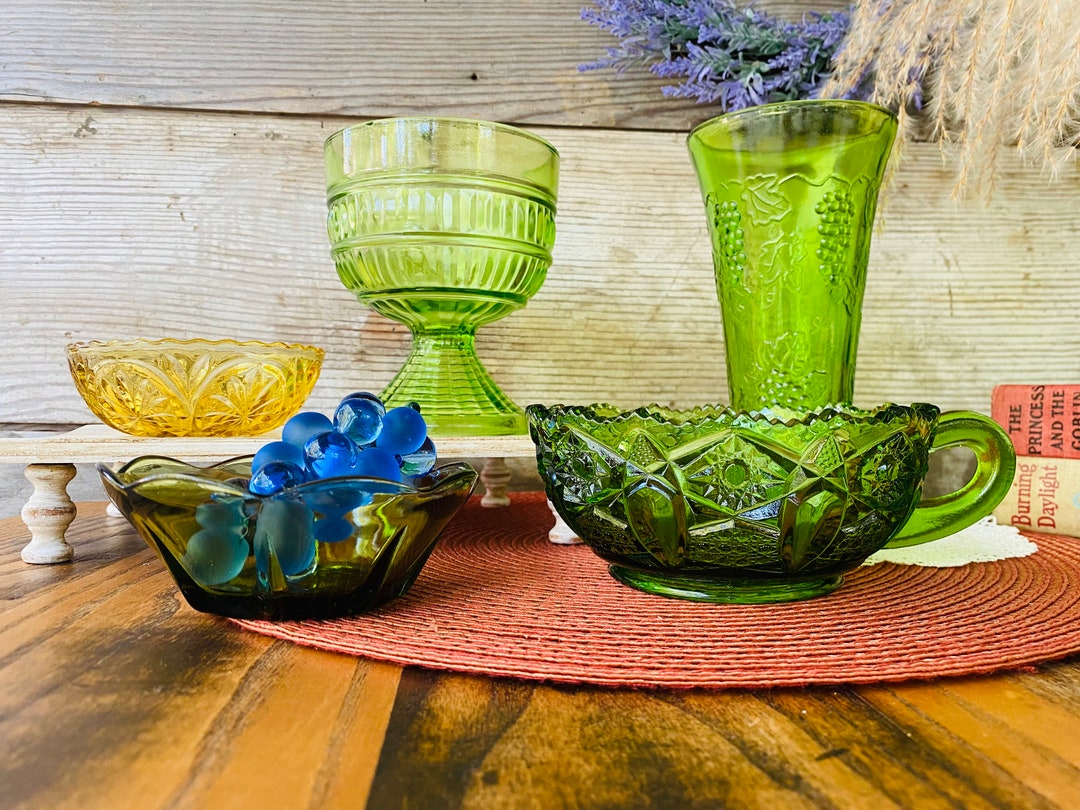Vintage Depression Glass Collection / 5 Piece Vase Set - Etsy