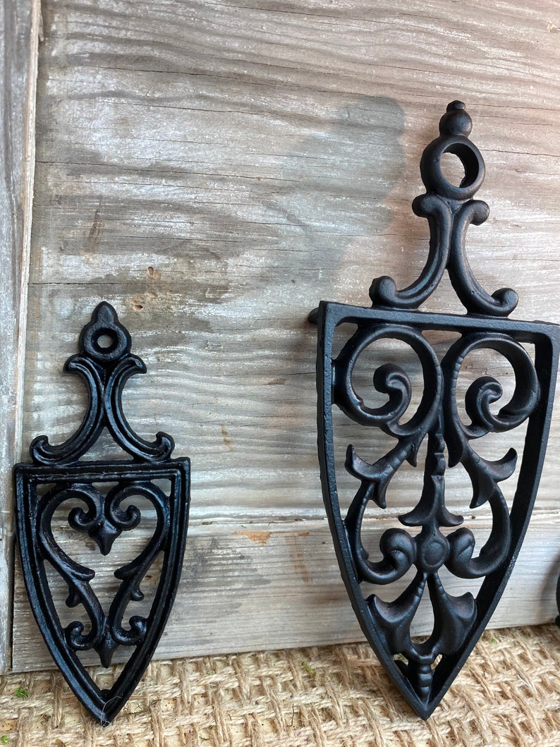 Cast Iron Wilton Trivets Set of 3 - Etsy