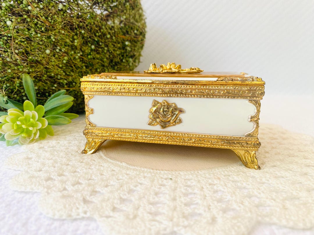 Sankyo Musical Filigree Ornate Gold Trim Jewelry/ Trinket Box - Etsy