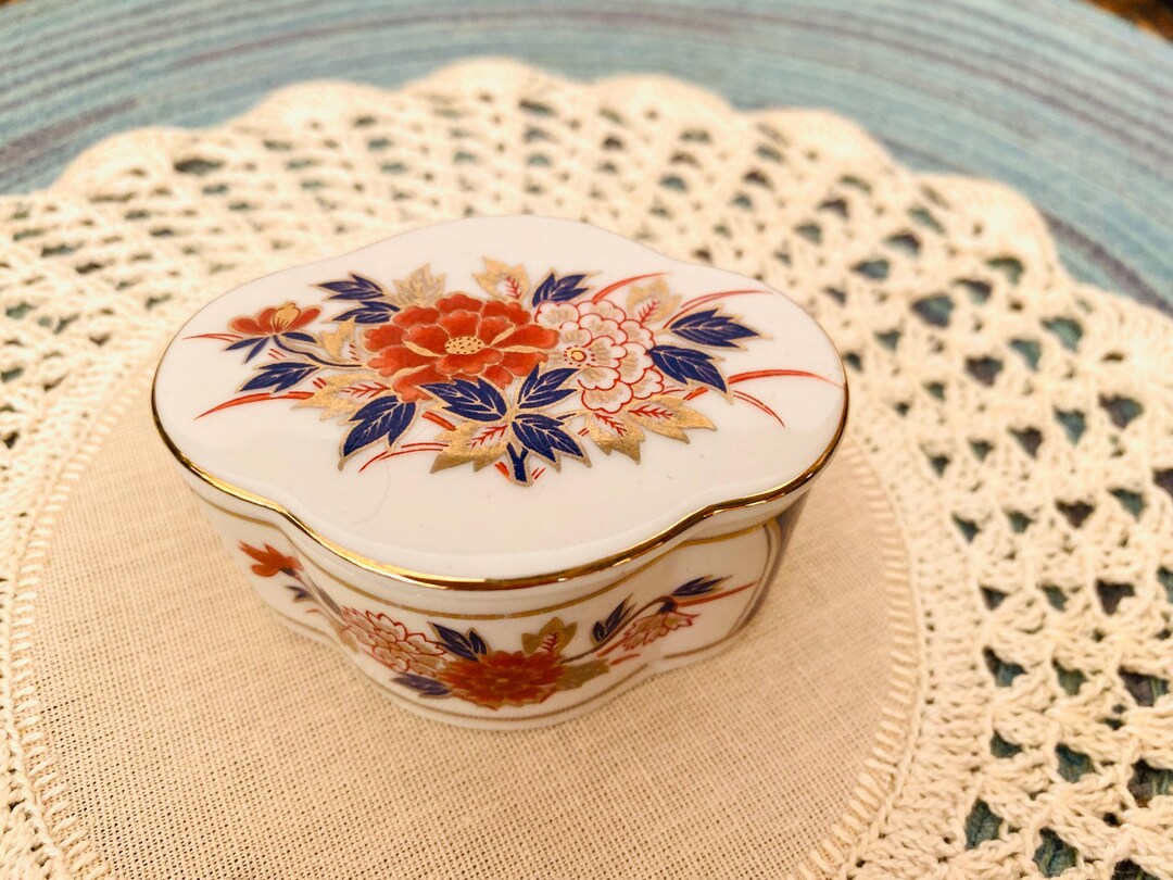 Hand Painted Japanese Small Porcelain Trinket Box/ Dish - Etsy