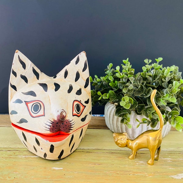 Wooden Cat Heads - Etsy