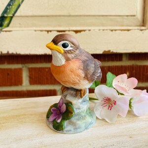 Porcelain Robin/ Bird Figurine Made by Andrea by Sadek - Etsy