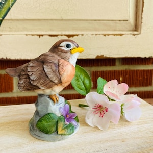 Porcelain Robin/ Bird Figurine Made by Andrea by Sadek - Etsy