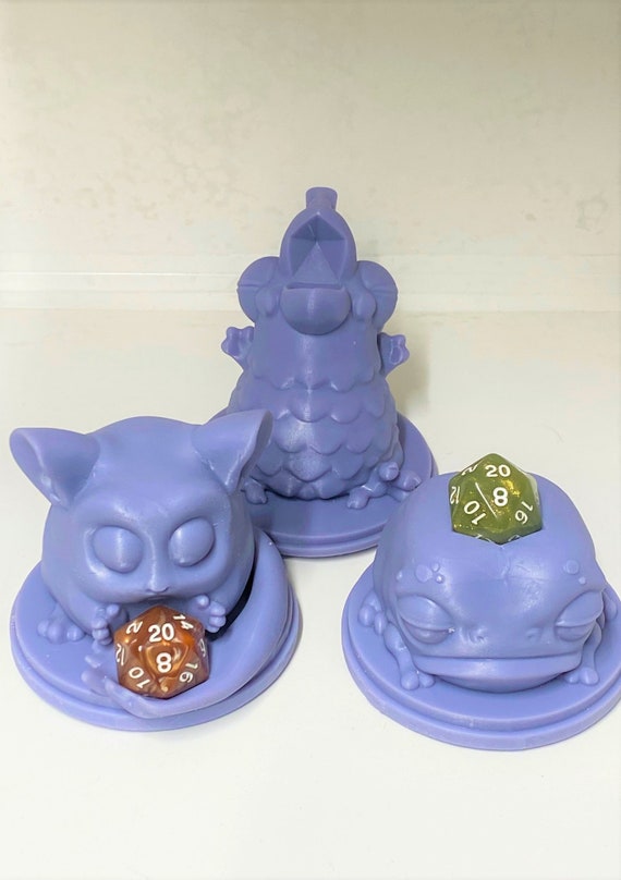 Mythic Mugs Chibi D20 Holders for Dungeons and Dragons - Etsy