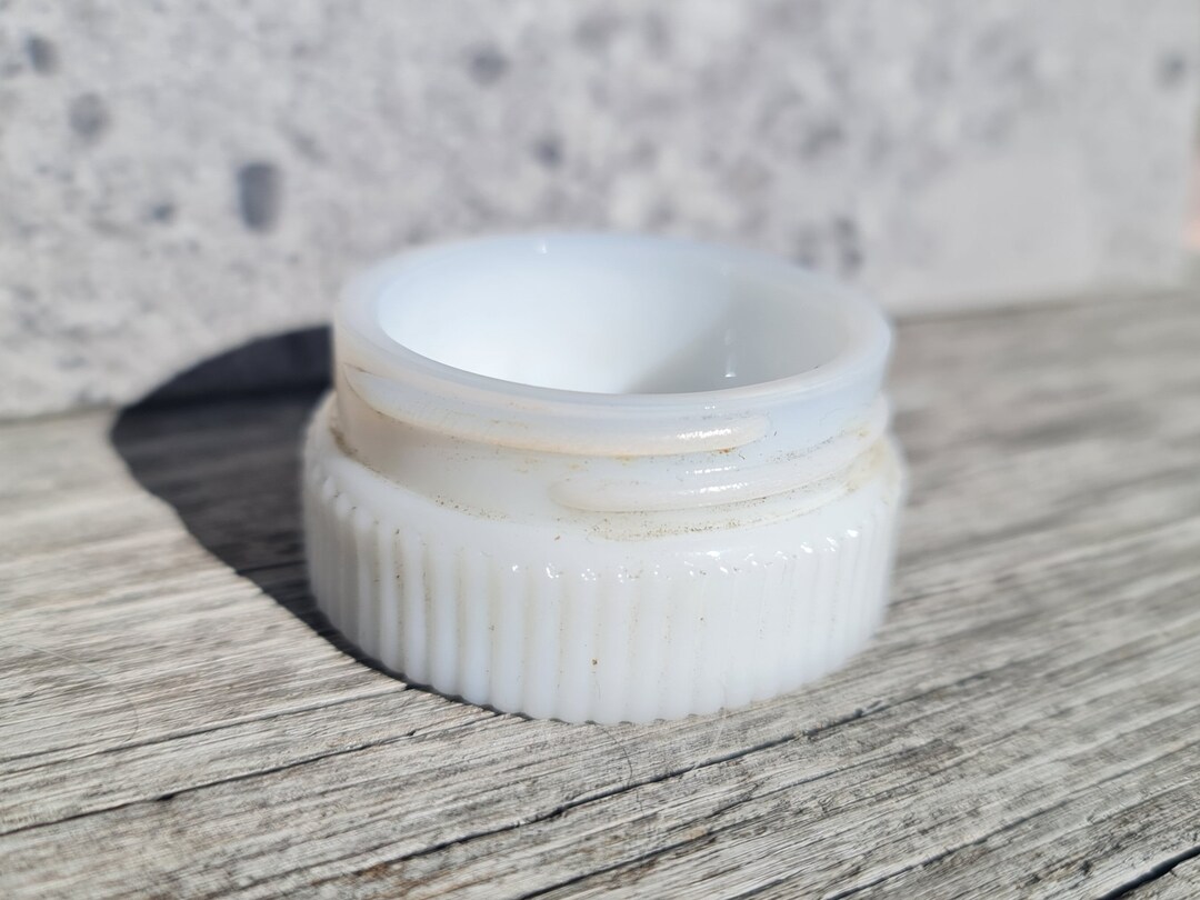 Vintage Opal Glass MUM Deodorant! the Very First Deodorant- 1930's ...