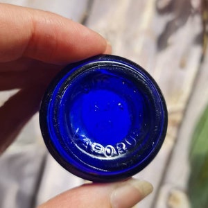 Trio of Vintage Bottles | X3 Jars | Vicks Cobalt Jar | Vaseline Clear ...