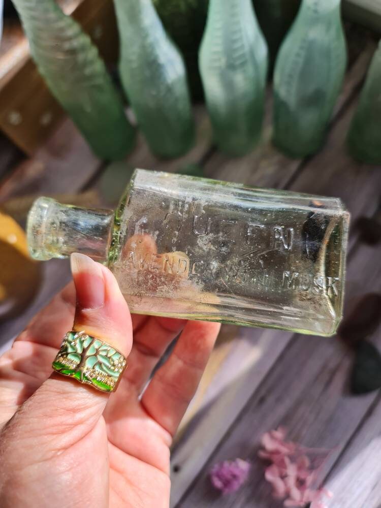 Antique QUEEN Perfume Bottle Queen Lavender With Musk 1900 - Etsy