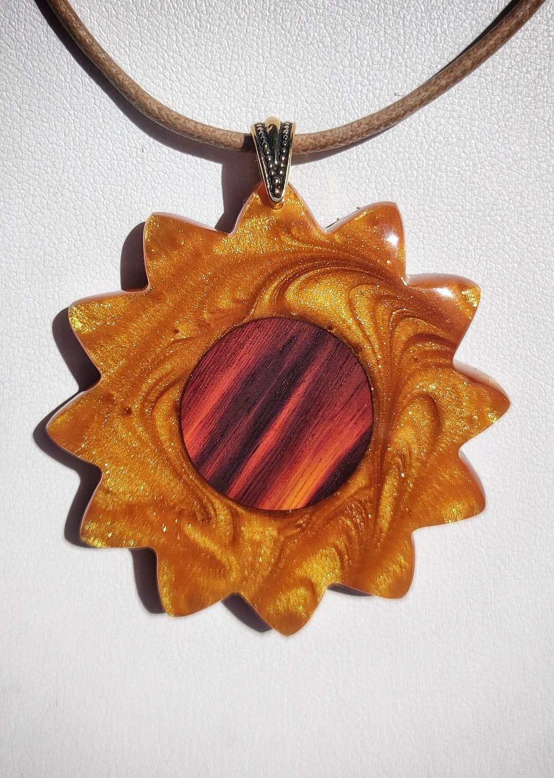 Large Sun-shaped Pendant 5 X 5 Cm in Epoxy Resin and Red Sandalwood ...