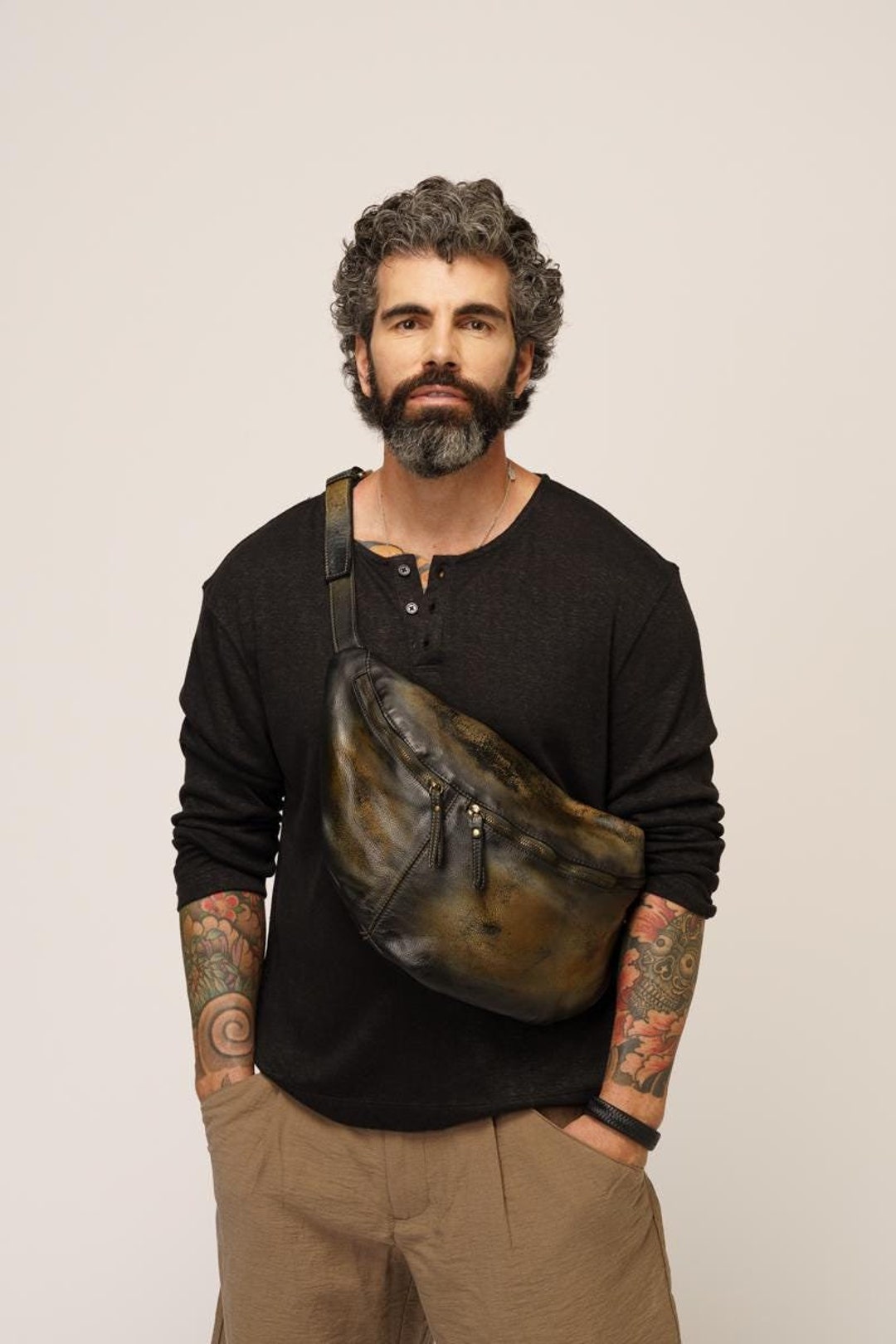 Men's Leather Crossbody Sling Bag, Men's Black Vintage Leather Sling ...