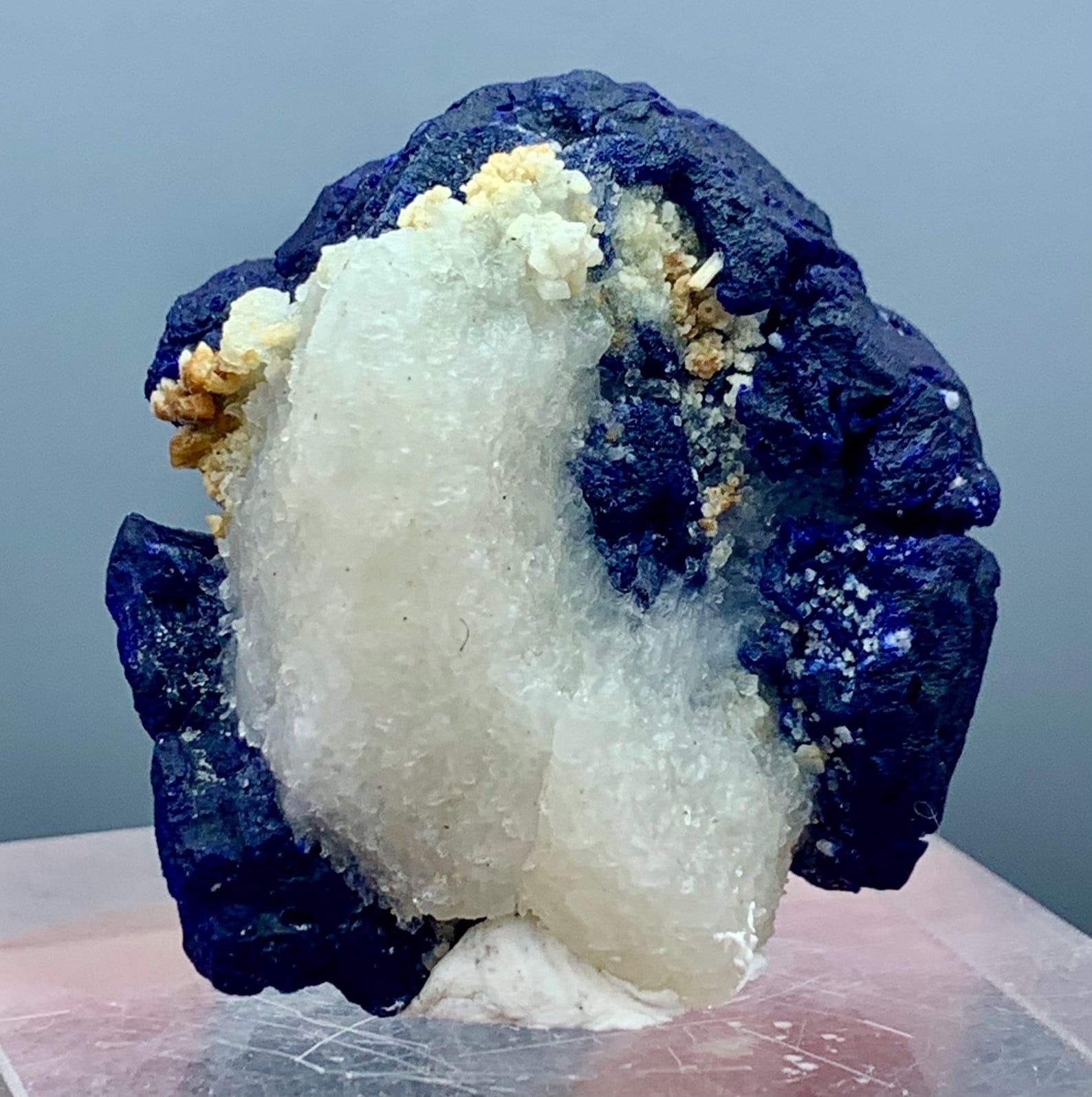Ejemplar de lazurita natural con pirita: un raro cristal mineral azul ...