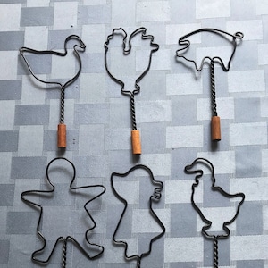 Mini Rug Beater Ornaments-6 New Vintage Country Asst-gingerbread Boy ...