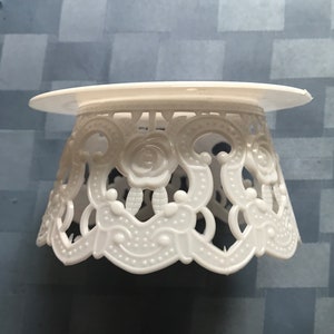 Cake Topper Bases-8 Styles of Plastic Flat Top Caketop Bases for Easy ...