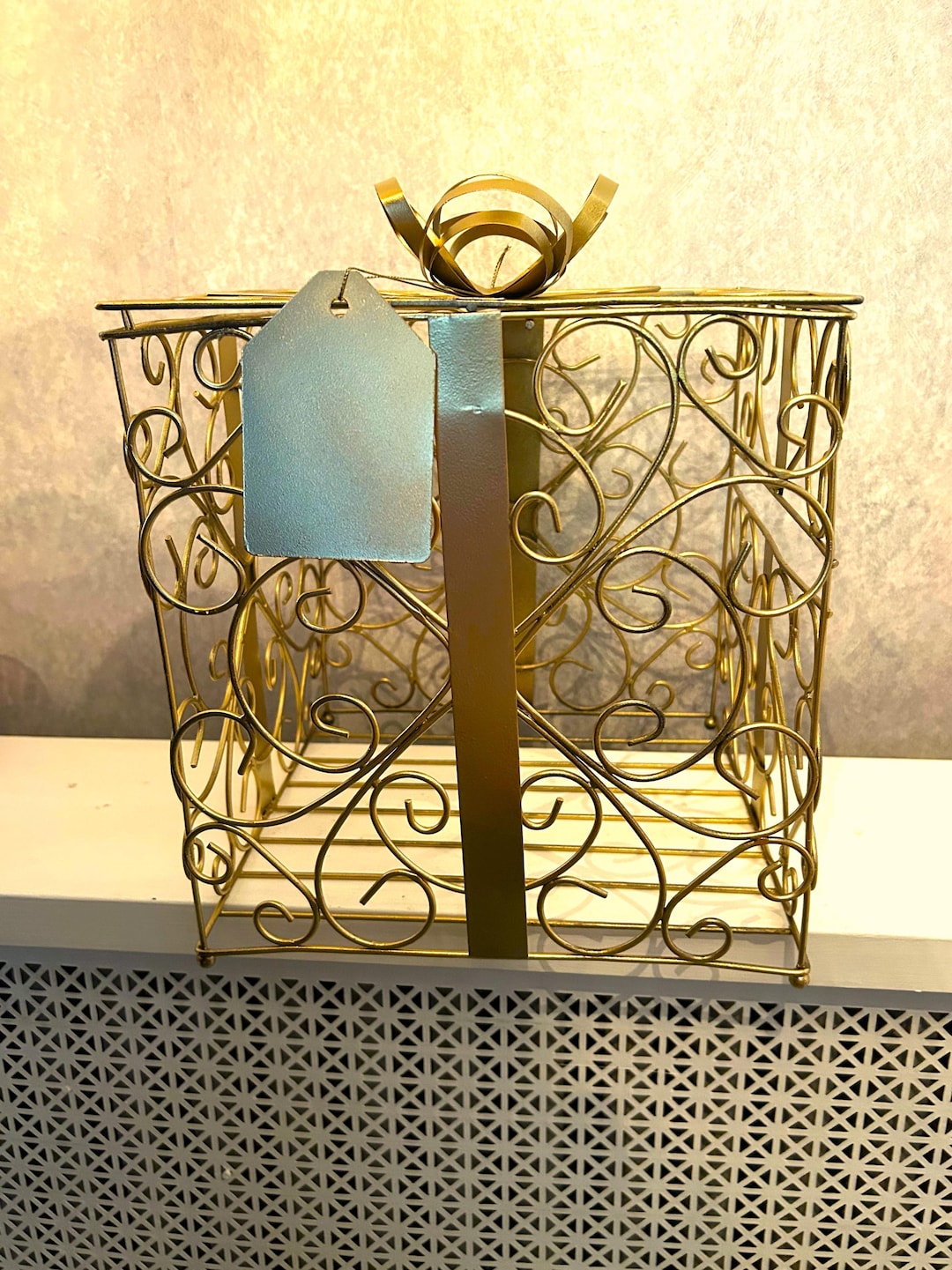 Metal Card Box-beautiful Shiny Gold Gift Box Style With Swirl Design ...