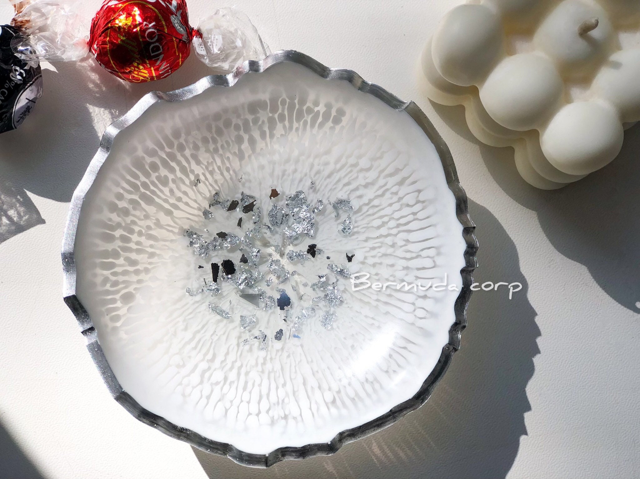 Resin Small White and Silver Bowl / Resin White Ring Dish / Epoxy ...