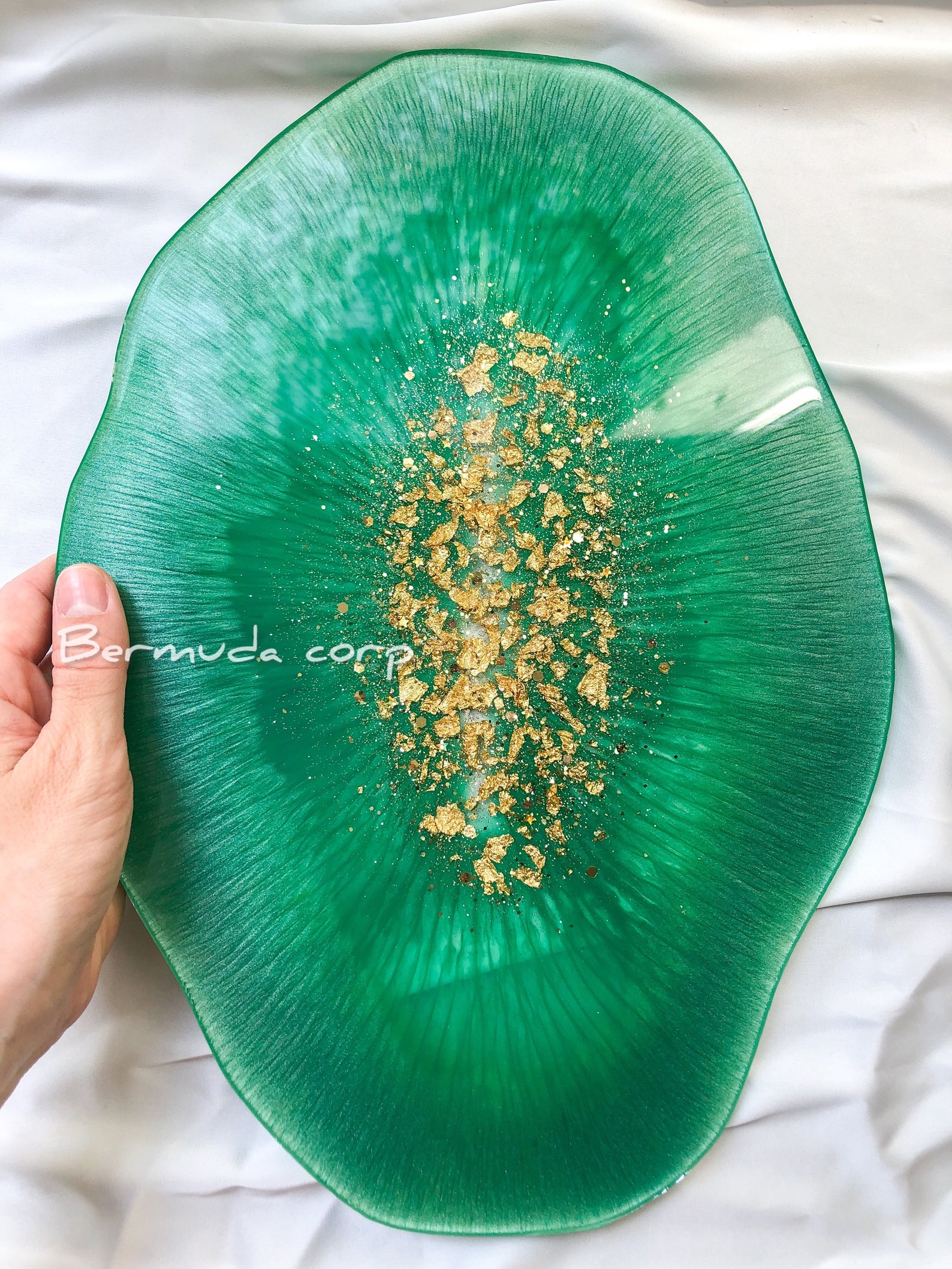 Resin Emerald Oval Tray: Geode Green and Gold Vanity Decor - Etsy