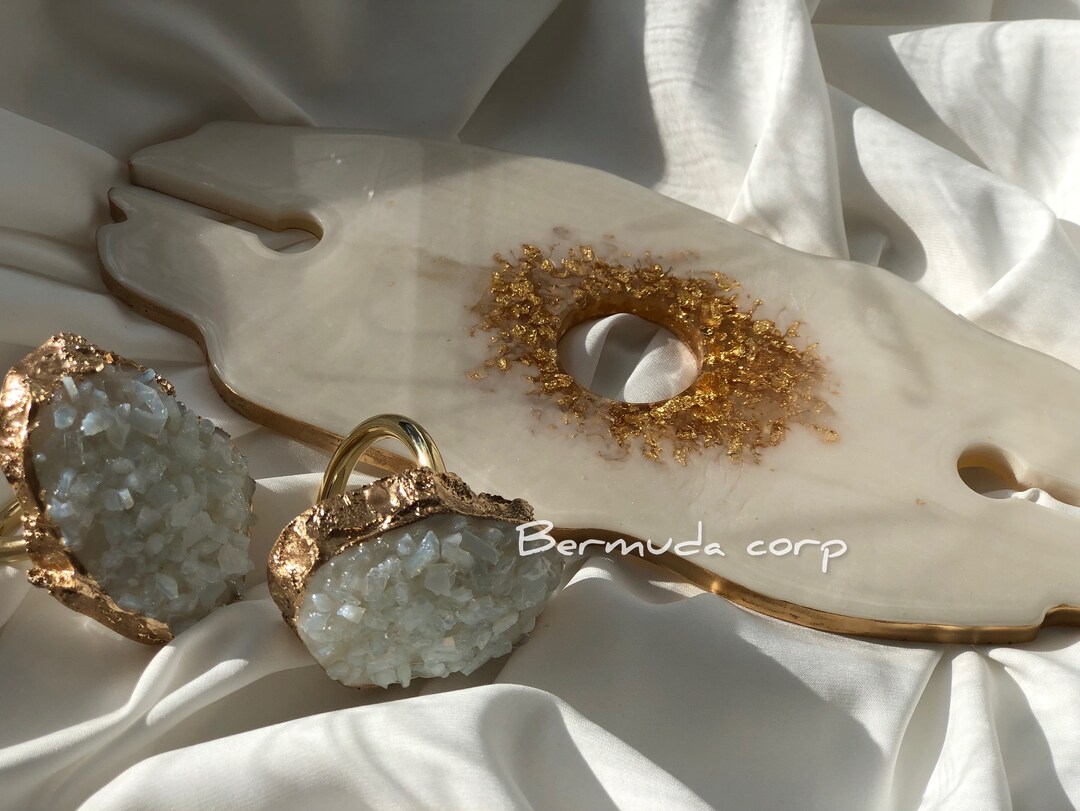 White Geode Resin Wine Butler Set: Crystal Napkin Rings & Coasters - Etsy