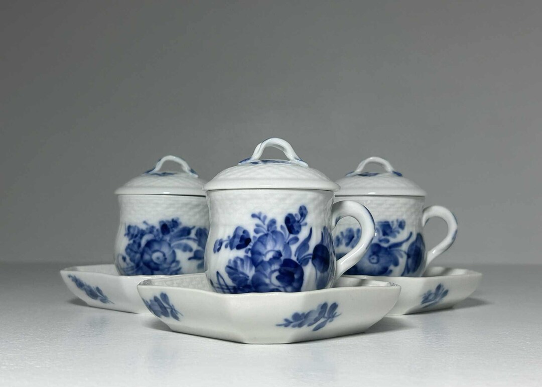 Set of 3 Royal Copenhagen Blue Flower Curved Chocolate Cup With Lid 10/ ...