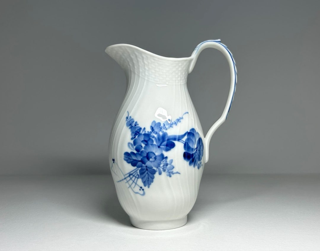 Royal Copenhagen Blue Flower Curved Milk Jug #1609, Royal Copenhagen ...