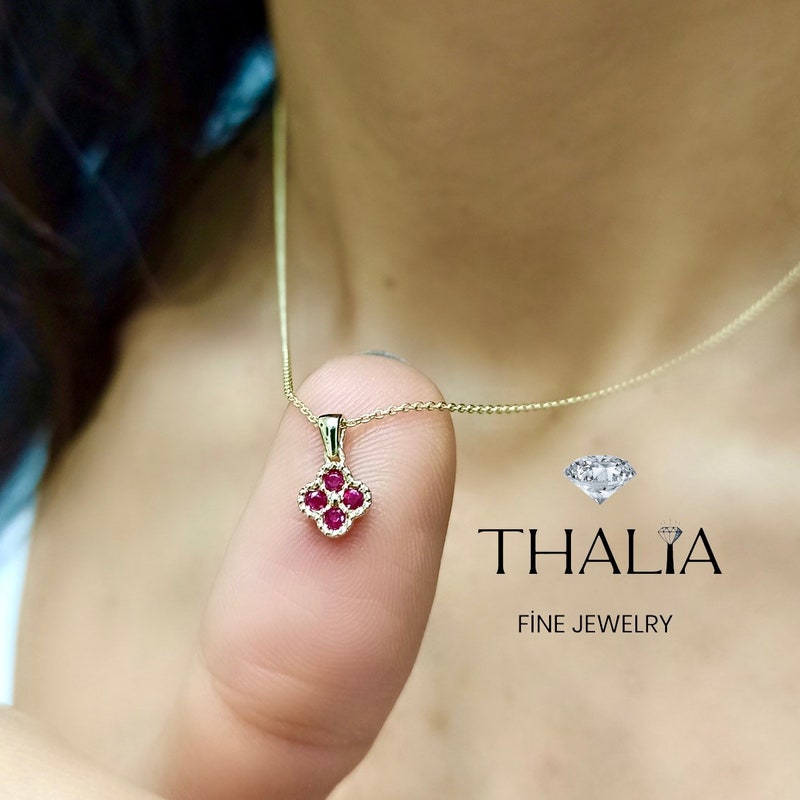 Clover Necklace - Etsy