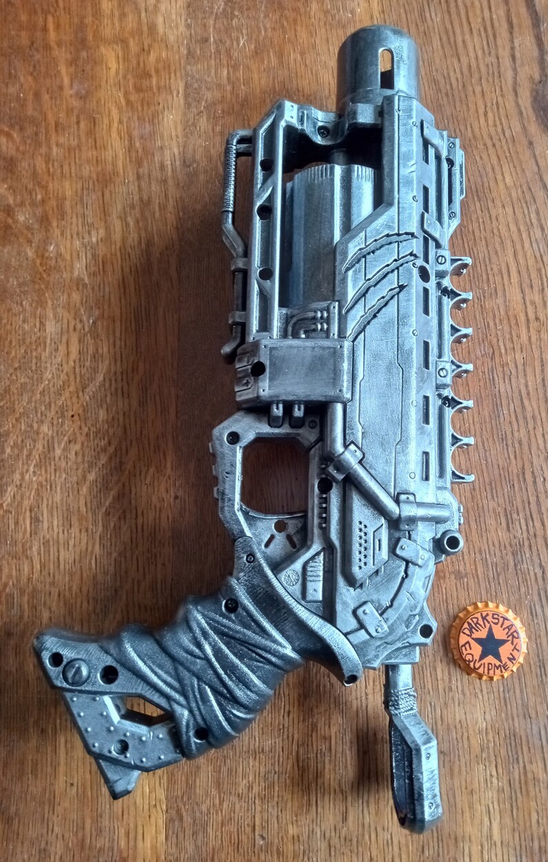 Cyberpunk Post Apocalyptic Themed Revolver Blaster Pistol Prop With ...