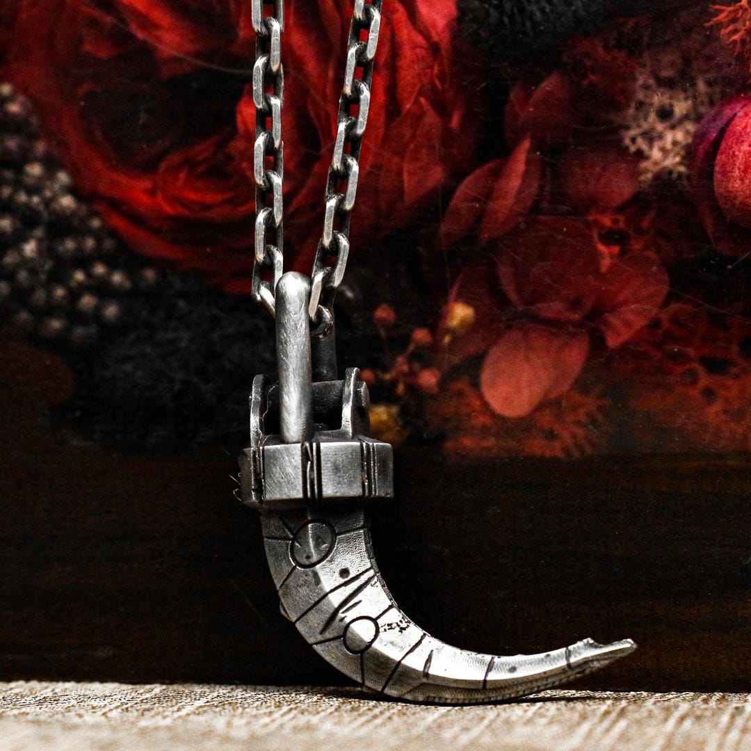 Mechanical Wolf Claw Pendant, Big Eagle Claw, Steel Claw, Claw Pendant ...