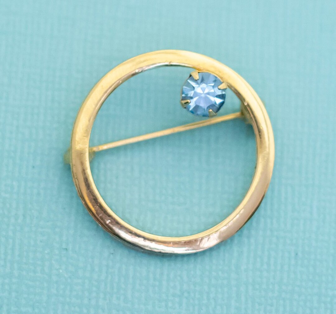 Vintage Minimalist Blue Faux Diamond Ring-shaped Brooch - E32 - Etsy