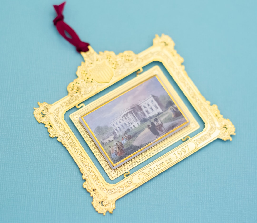 Vintage White House Antique Scenery Gold Plated Ornament - E37 - Etsy