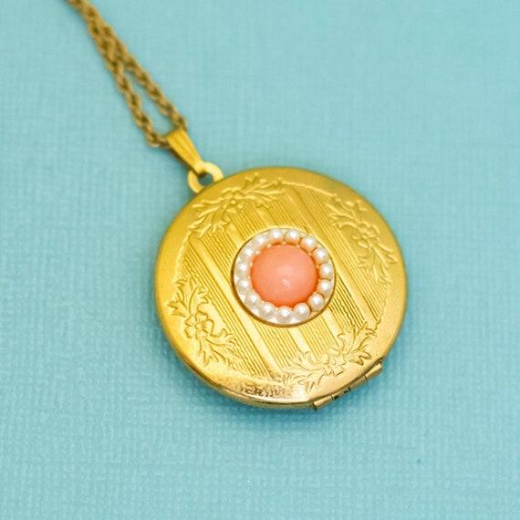 20 inch, Vintage Pink Victorian Circular Locket Neckl… - Gem