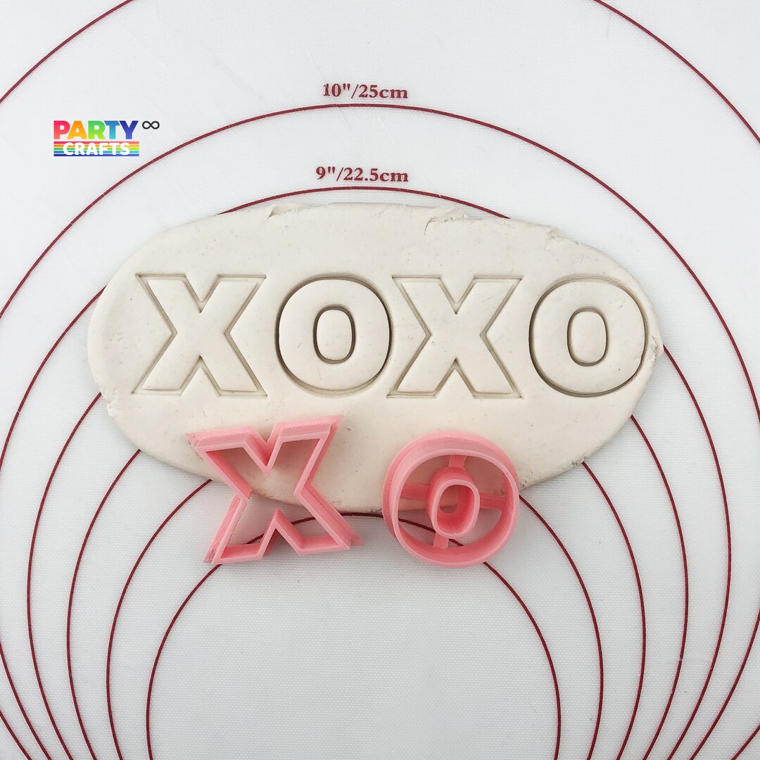 XOXO Cookie Cutter | Galentine's Day Cake & Biscuit Gift - Etsy