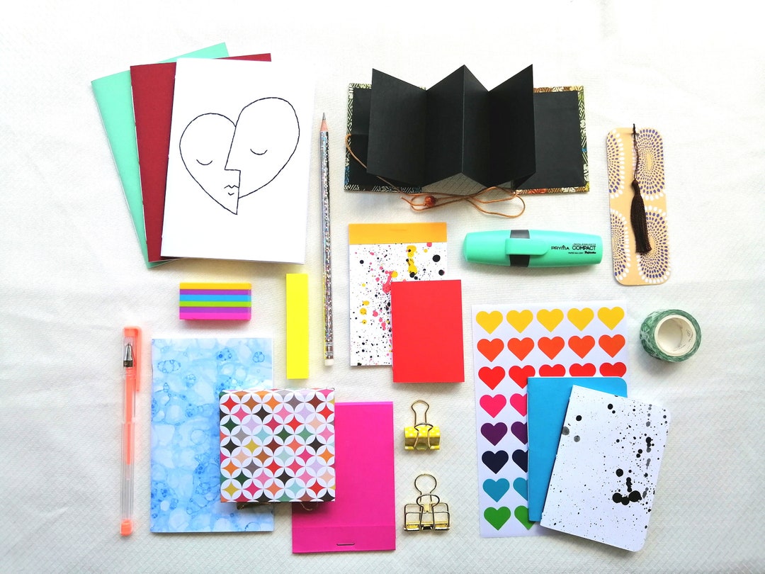 Mystery bag con articoli di cancelleria - Etsy Italia