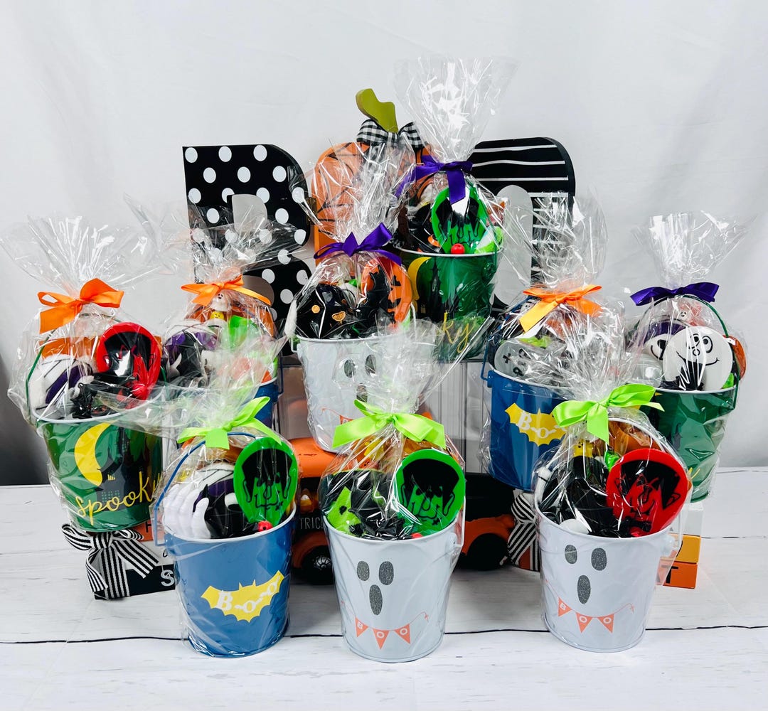 9 Piece Halloween Boo Bucket | Trick or Treat | Non Candy Halloween ...