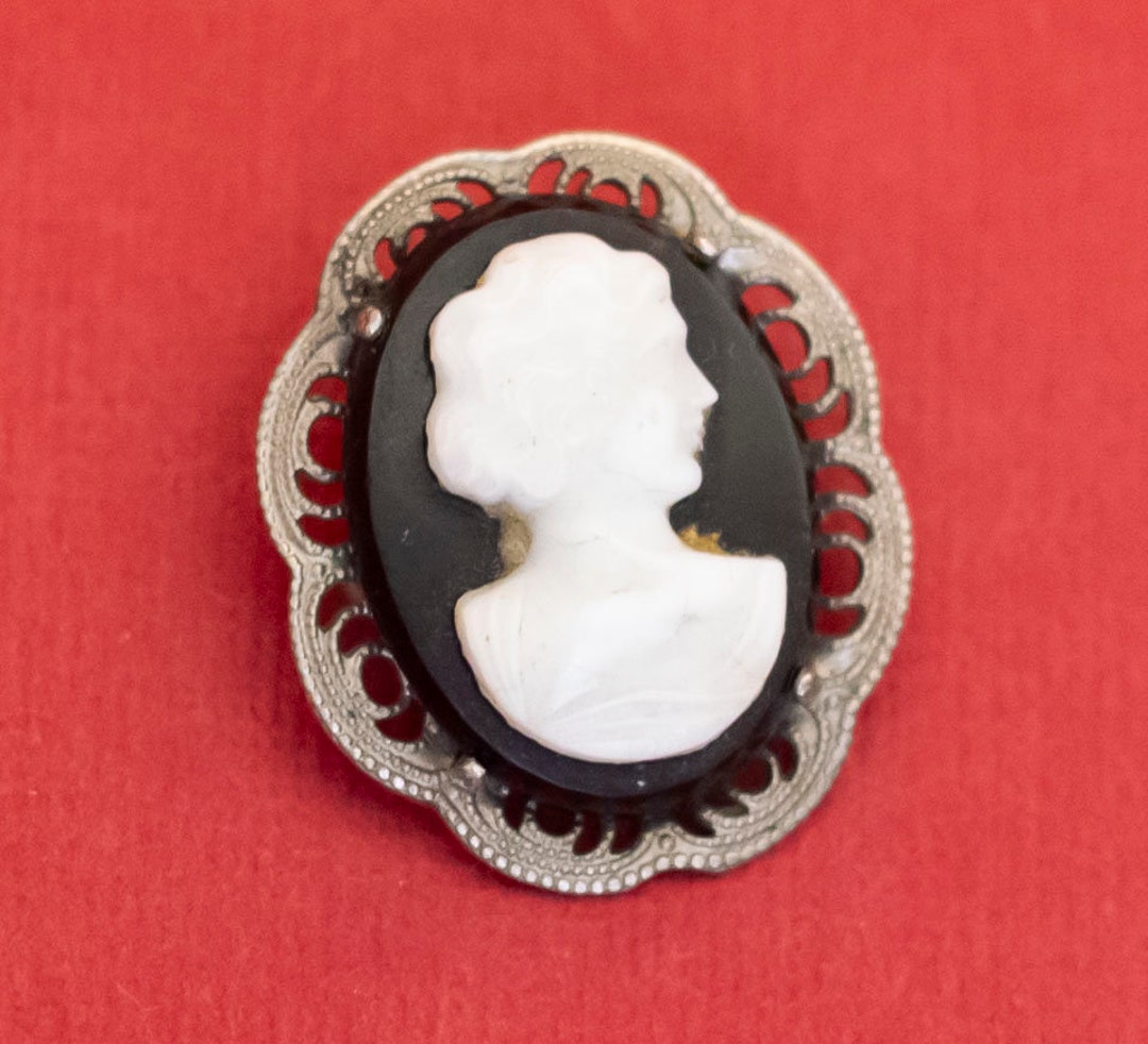 Vintage Classic Lady Silhouette Cameo Oval Brooch - F36 - Etsy