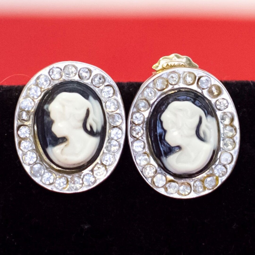 Vintage White Oval Lady Cameo Rhinestones Stud Earrings F45 - Etsy