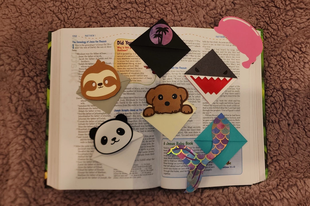 Custom Corner Bookmarks - Etsy