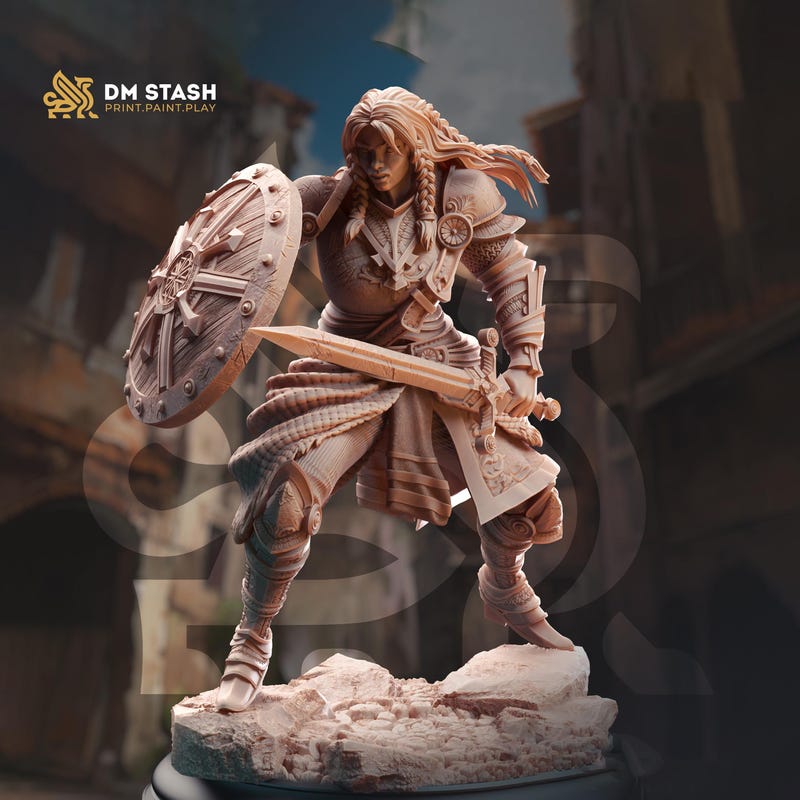 D&d Female Paladin Mini - Etsy