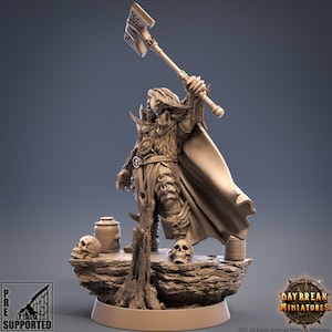 Vampire Blood Knight on Foot | 28mm, 32mm, 75mm Scale Resin Miniature ...
