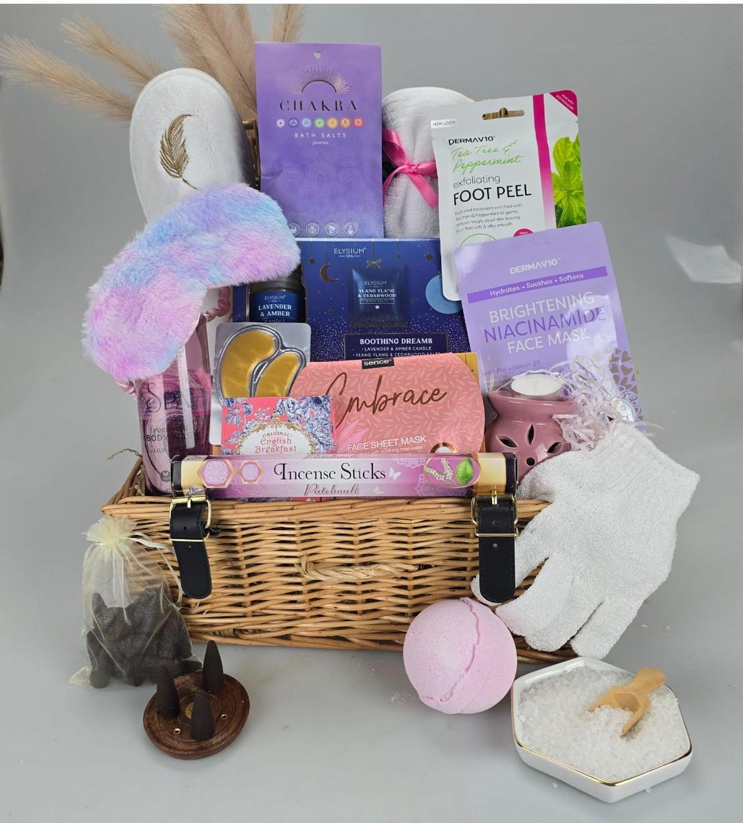 Relaxation Spa Hamper: Bath Salts, Foot Peel, Face Masks, Candle - Etsy UK