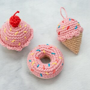 Mini No-sew Donut Amigurumi Pattern. No Sewing Amigurumi. Donut Crochet ...