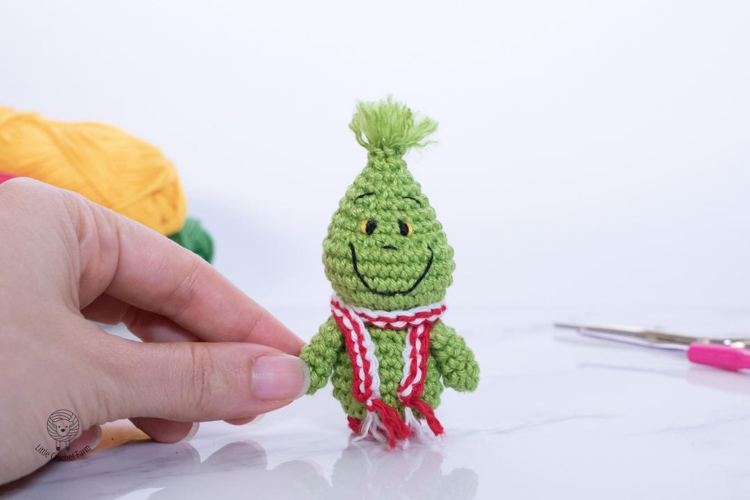 Mini Christmas Ornament Amigurumi Pattern | Crochet Christmas Ornament ...
